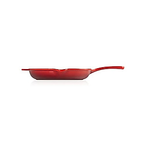 Le Creuset Classic Cast Iron Handle Skillet, 9", Cerise