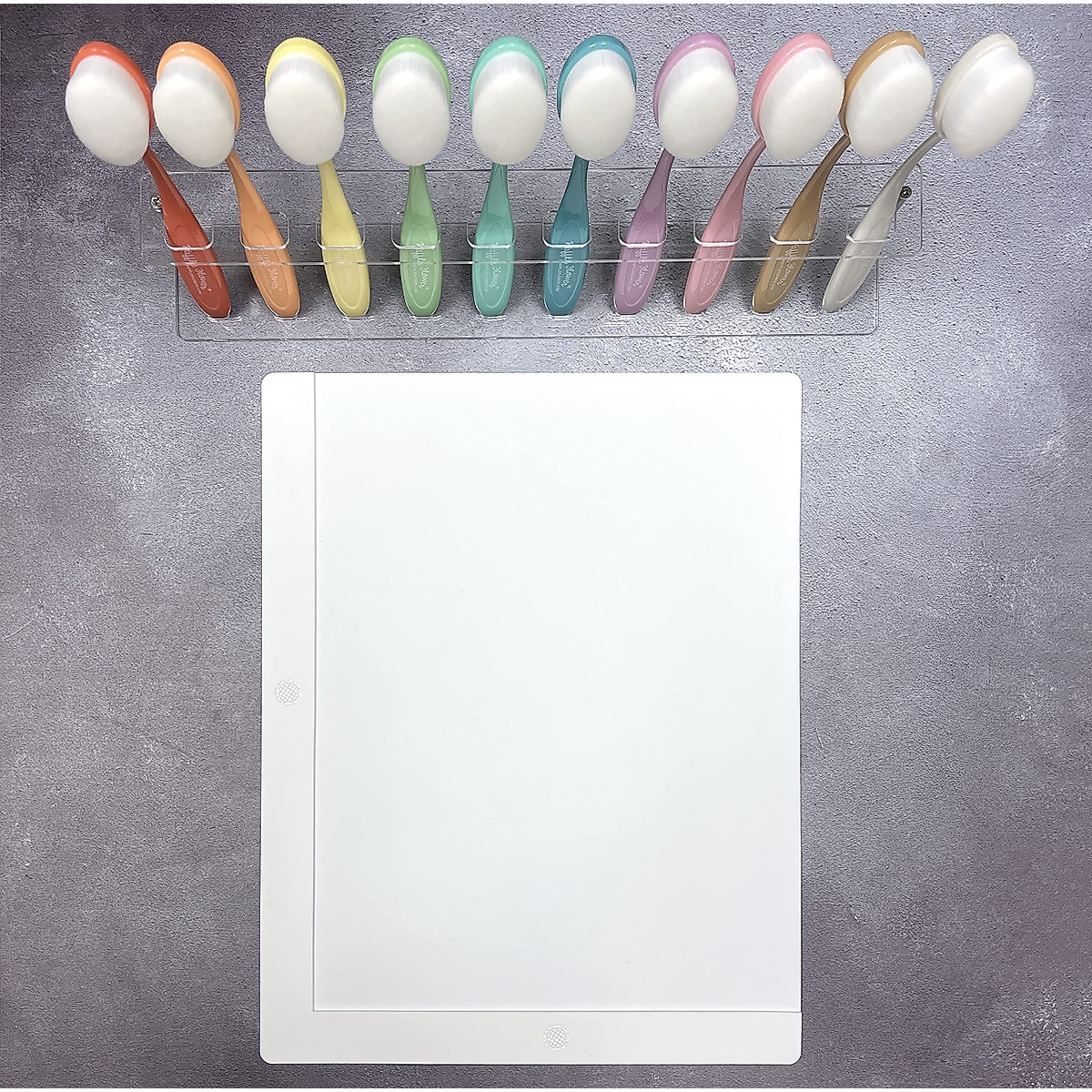 Waffle Flower Blending Brushes WFT021 - Not All Brushes are Created Equal. Waffle Flower Brings You This Set of 10 Blending Brushes for The Best Craft Experience.