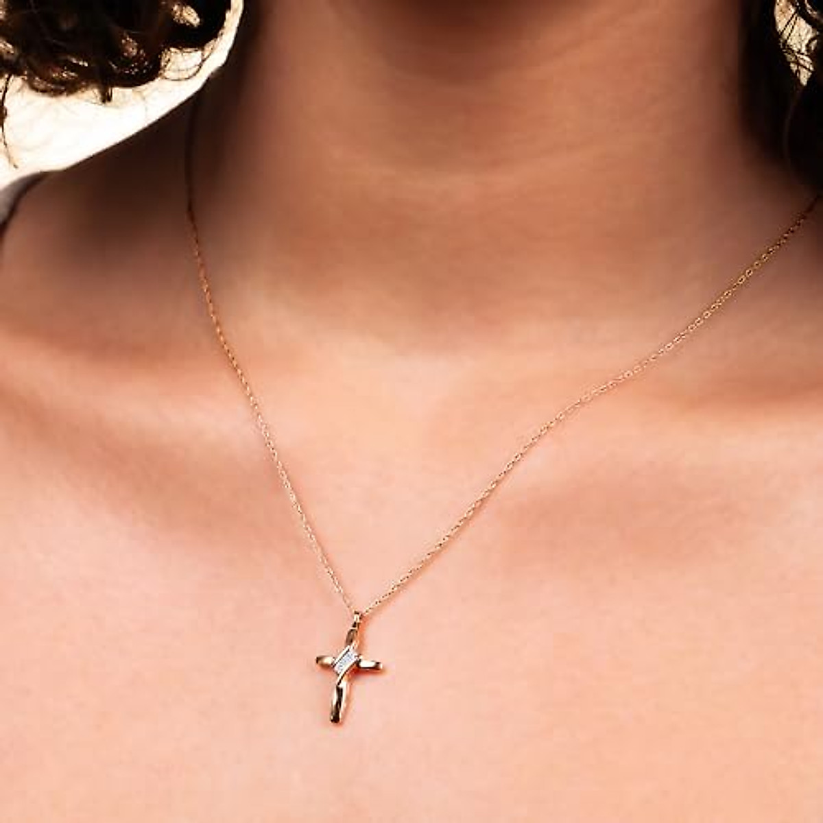 GILDED Small 10 Karat Yellow Gold Natural Round-Cut Diamond Accent 3 Stone Cross Pendant with an 18 Inch Chain
