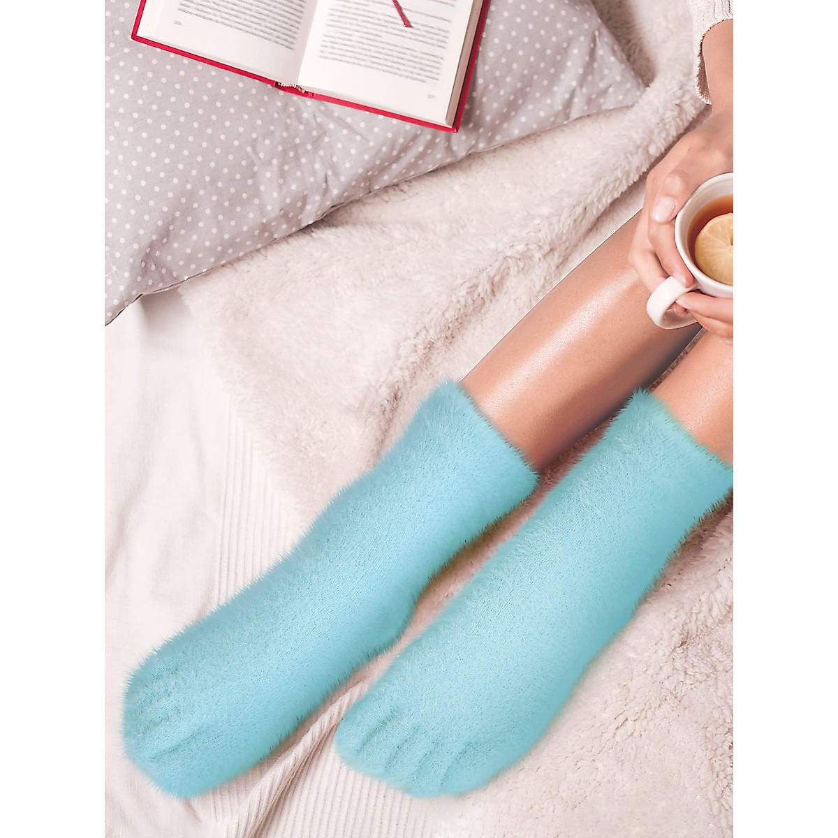 Bencailor 4 Pair Women's Toe Socks Colorful Toe Separator Socks Fuzzy Warm Five Toe Sock for Ladies Winter Running(Black, White, Gray Green, Light Gray)