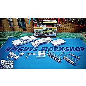 AMT1970 Buick Wildcat Hardtop 1:25 Scale Model Kit