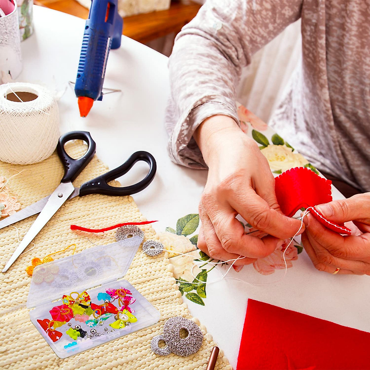 6 Pcs Rectangular Clear Plastic Storage Containers Box with Hinged Lid Plastic Beads Storage Containers Empty Case Organizer for Beads, Crafts, Jewelry, Small Items, 6 x 3.54 x 0.86"