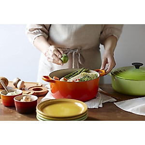 Le Creuset Enameled Cast-Iron 4-1/2-Quart Round French Oven, Flame