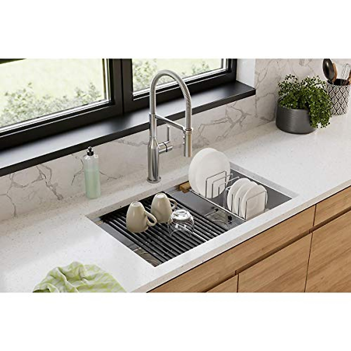 Elkay Crosstown 16 Gauge Workstation Stainless Steel, 31-1/2" x 18-1/2" x 9" Equal Double Bowl Sink Kit with Aqua Divide