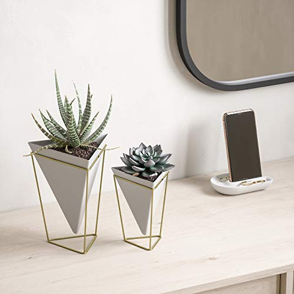 Umbra - 1004372-524 Trigg Desktop Planter Vase & Geometric Container-for Succulent, Air, Mini Cactus, Faux Plants and More, Desk, White/Brass