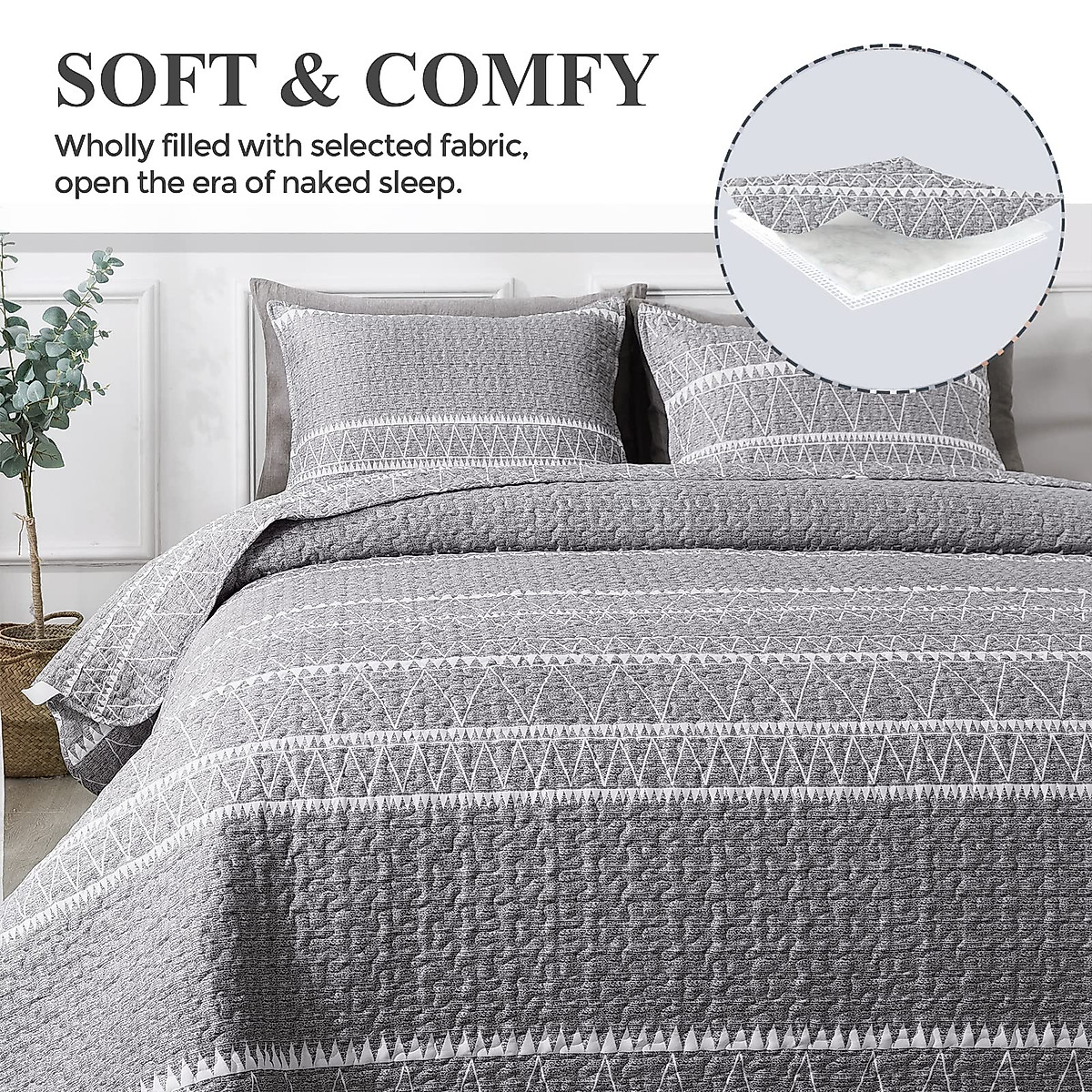 Andency Grey Quilt Set Queen (90x96 Inch), 3 Pieces(1 Striped Triangle Printed Quilt and 2 Pillowcases), Bohemian Summer Lightweight Reversible Microfiber Bedspread Coverlet Sets