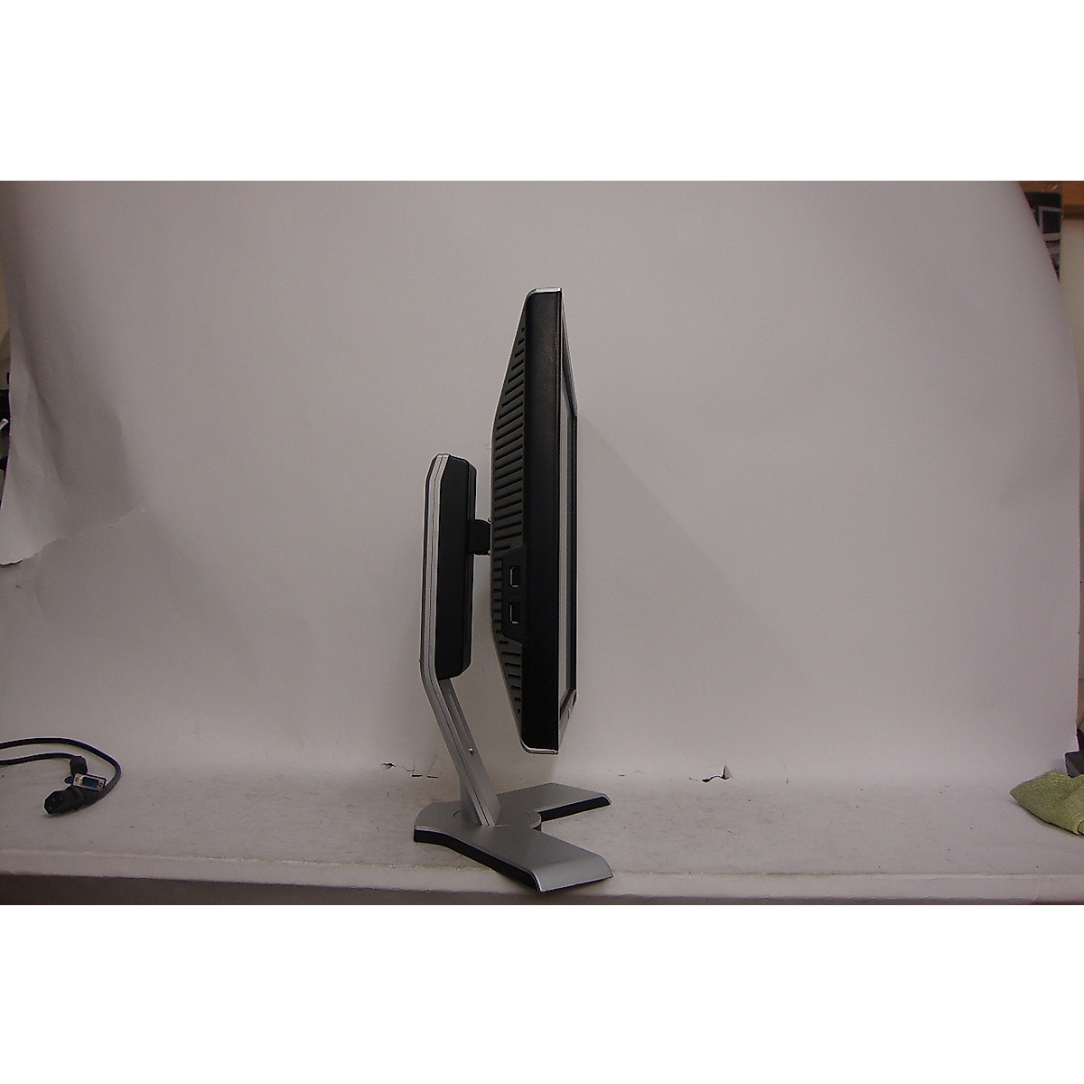 Dell 1908FP 19" Flat Panel Monitor - 1908FPC