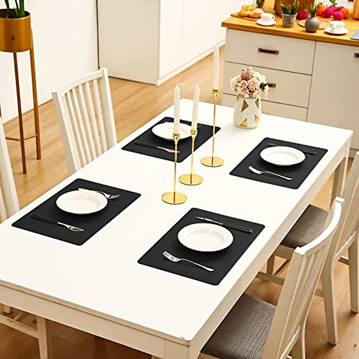 Vinjiasin Black Leather Placemats for Dining Table Set of 4, Waterproof Wipeable Placemats, Heat Resistant Non Slip Rectangle Indoor Place mats, Easy to Clean Christmas Decorations