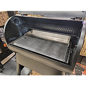 Outfitter's Edge Outdoor Grill Skillet 26' x 18' With Grease Hole, Silver, 26x18, (OFE2618HSSG)