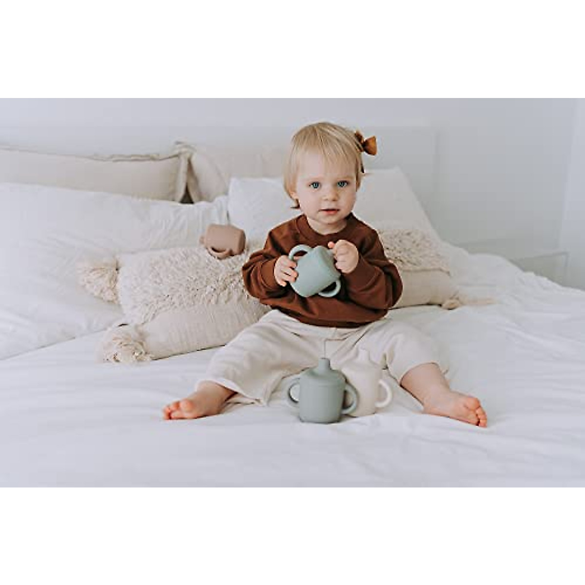 KIDSco. Silicone Sippy Cup and Training Cup for Baby 6 months+ Soft Spout and Handles Unbreakable Easy Grip for Babies 6-12 months and Toddlers 1-3 years 5oz/150ml (Sandy Shore and Green)