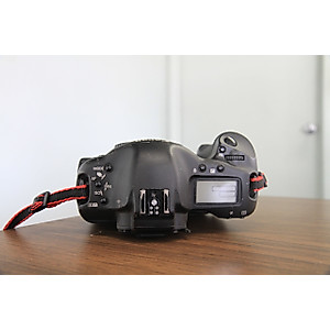 Canon EOS-1D Mark II 8.2MP Digital SLR Camera (Body Only)