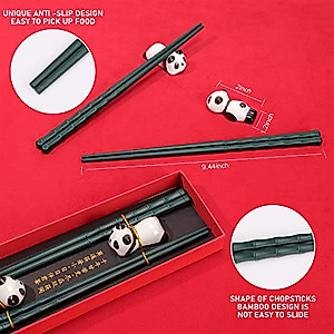 GROWORD 2 Pairs Reusable Panda Chopstick and Chopstick Rest Gift Set, Dishwasher Safe Chopsticks with Adorable Panda Rest and Red Gift Case,Non-slip Design & Easy to Use(Green）