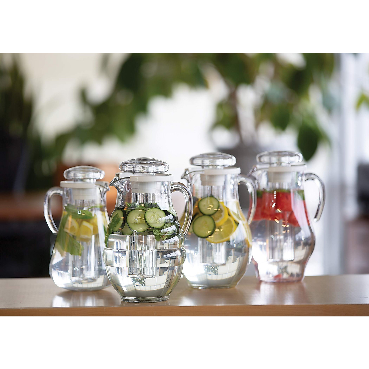 Service Ideas SWP33SB Pitcher, Acrylic, Smooth Body, 3.2 L