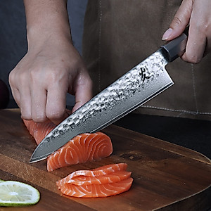 SAMCOOK Japanese Chef Knife - 8 Inch Professional Hand Forged Gyuto Knife - VG-10 Damascus High Carbon Stainless Steel Kitchen Cooking knife - Ergonomic Black Sandalwood Handle with Gift Box