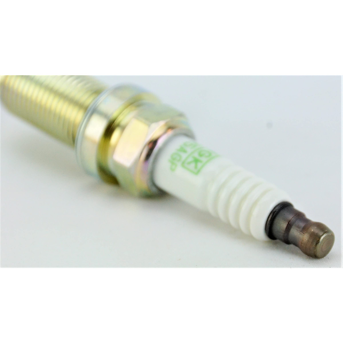 4 PCSNEW -- NGK 5018 G-Power Platinum Spark Plugs LFR5AGP