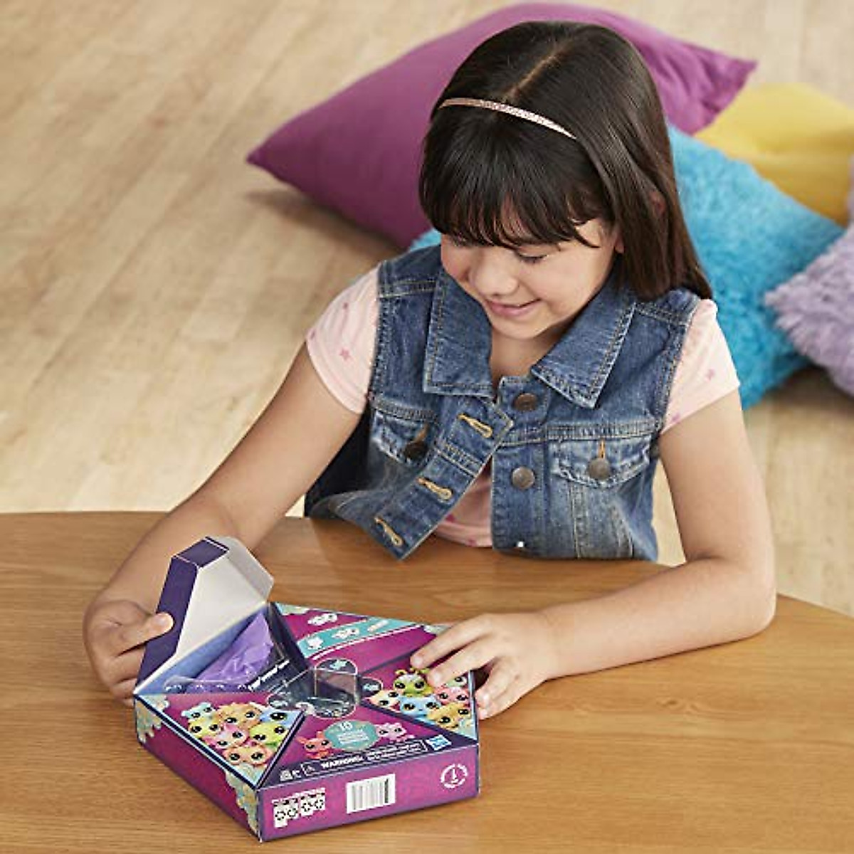 Littlest Pet Shop Lucky Pets Fortune Crew Surprise Pet Toy, 150+ to Collect, Ages 4 & Up