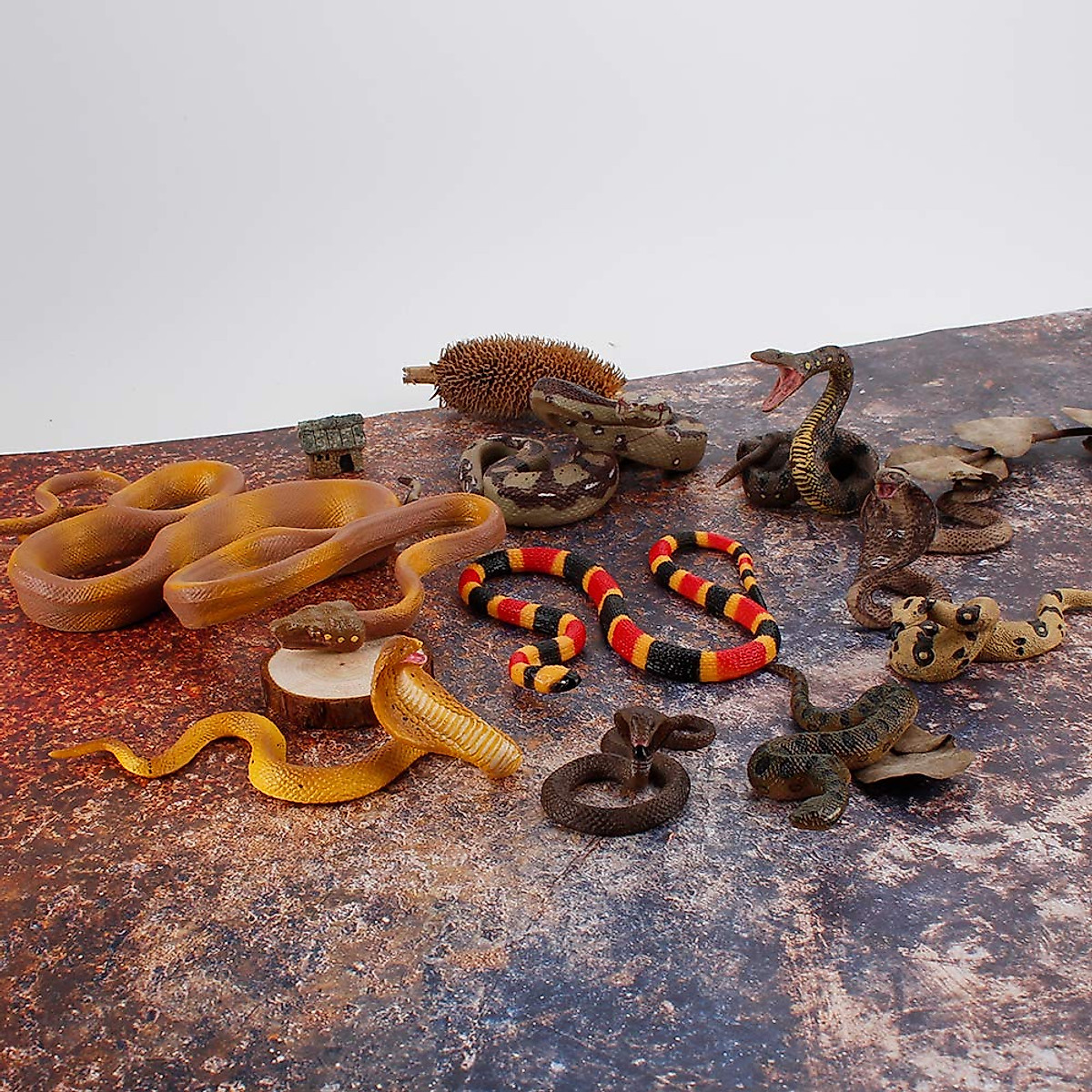 Fantarea 10 PCS Realistic Wild Life Jungle Animal Action Figures Model Figurines Playset Snake Python Model Party Favors Supplies Cake Toppers Set Toys for Boys Girls Kid Toddlers