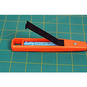 NT Cutter Multi-Use Plastic Cutter with Plastic Cutting Blade and Precision Knife Blade, 1 Cutter (M-500P)