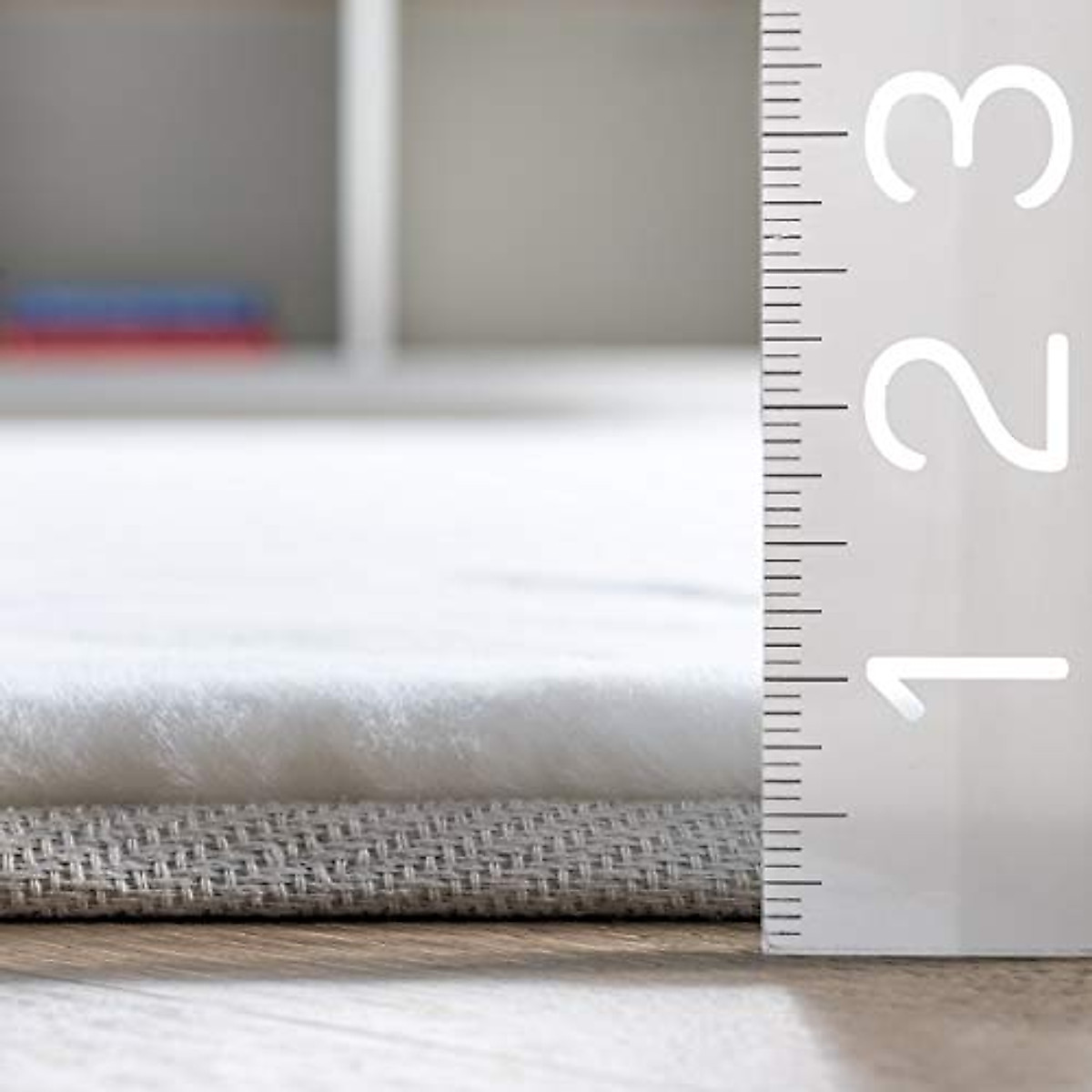 nuLOOM Faux Rabbit Soft Solid Shag Area Rug, 4' x 6', White