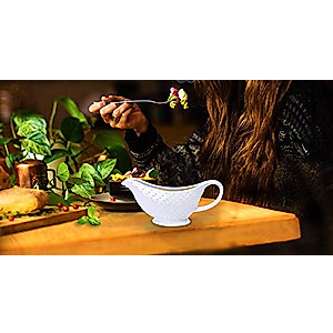 Palais Dinnerware Porcelain Easy Pour Gravy Sauce Boat - White - 8 Oz (Hobnail Design)