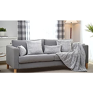 Mary Hatch Faux Fur Throw Blanket for Couch Silver Ultra Soft Luxury Fluffy Plush Blanket Fuzzy Decorative Blanket for Sofa Bed Living Room 50x60 inch