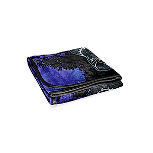 Marvel Black Panther Legend Throw Blanket - Measures 46 x 60 inches, Kids Bedding - Fade Resistant Super Soft Fleece (Official Product)