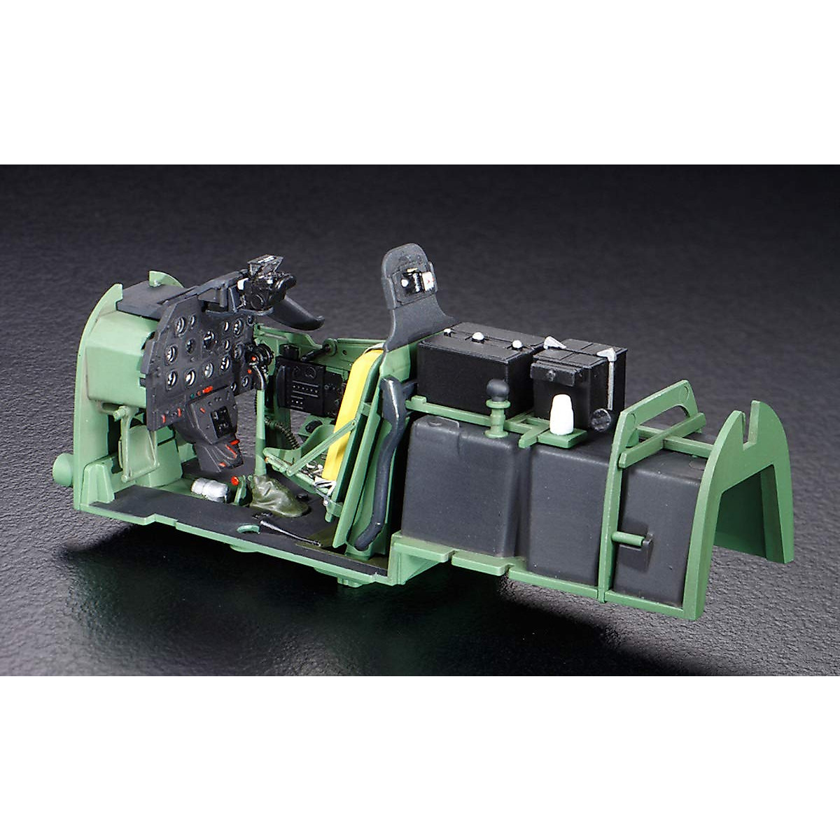 TAMIYA P-51D Mustang Hobby Model Kit (TM60322)