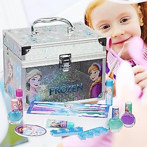 Disney Frozen Train Case Girls Beauty Set, Kids Makeup Kit for Girls, Real Washable Toy Makeup Set, Frozen Gift, Play Makeup, Pretend Play, Party Favor, Birthday, Toys Ages 3 4 5 6 7 8 9 10 11 12
