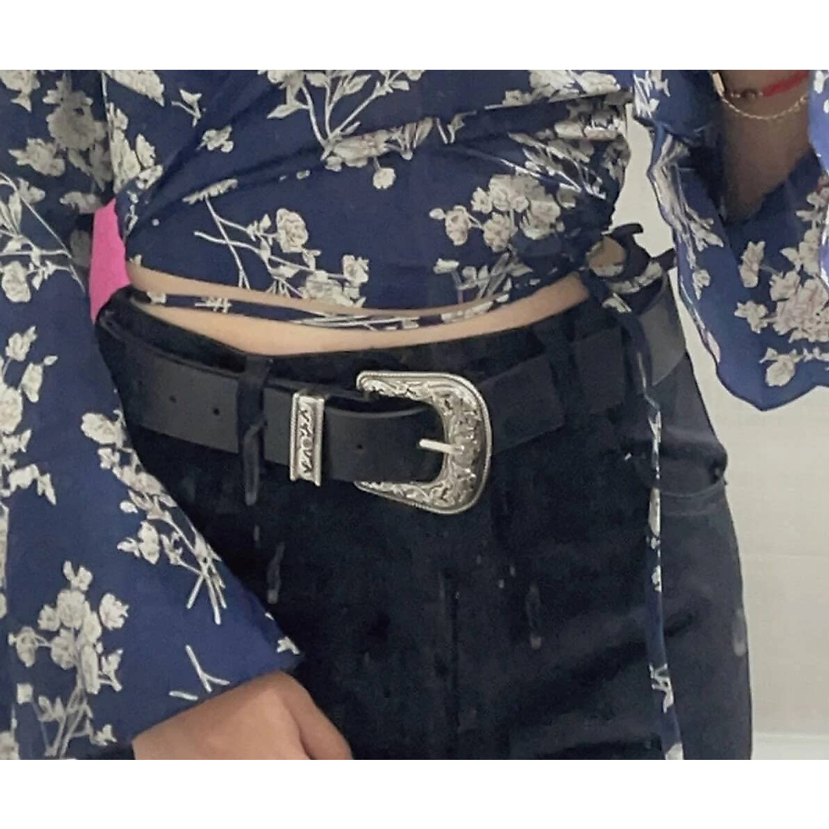 Mealah Women-Leather-Belts Vintage Western-Belt with Carved Buckle Waist-Belt for Jeans Dresses（for Waist 28"-39"）