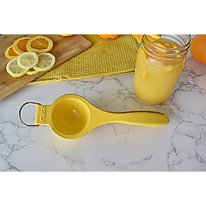 IMUSA USA VICTORIA-70007 Lemon Squeezer, Yellow