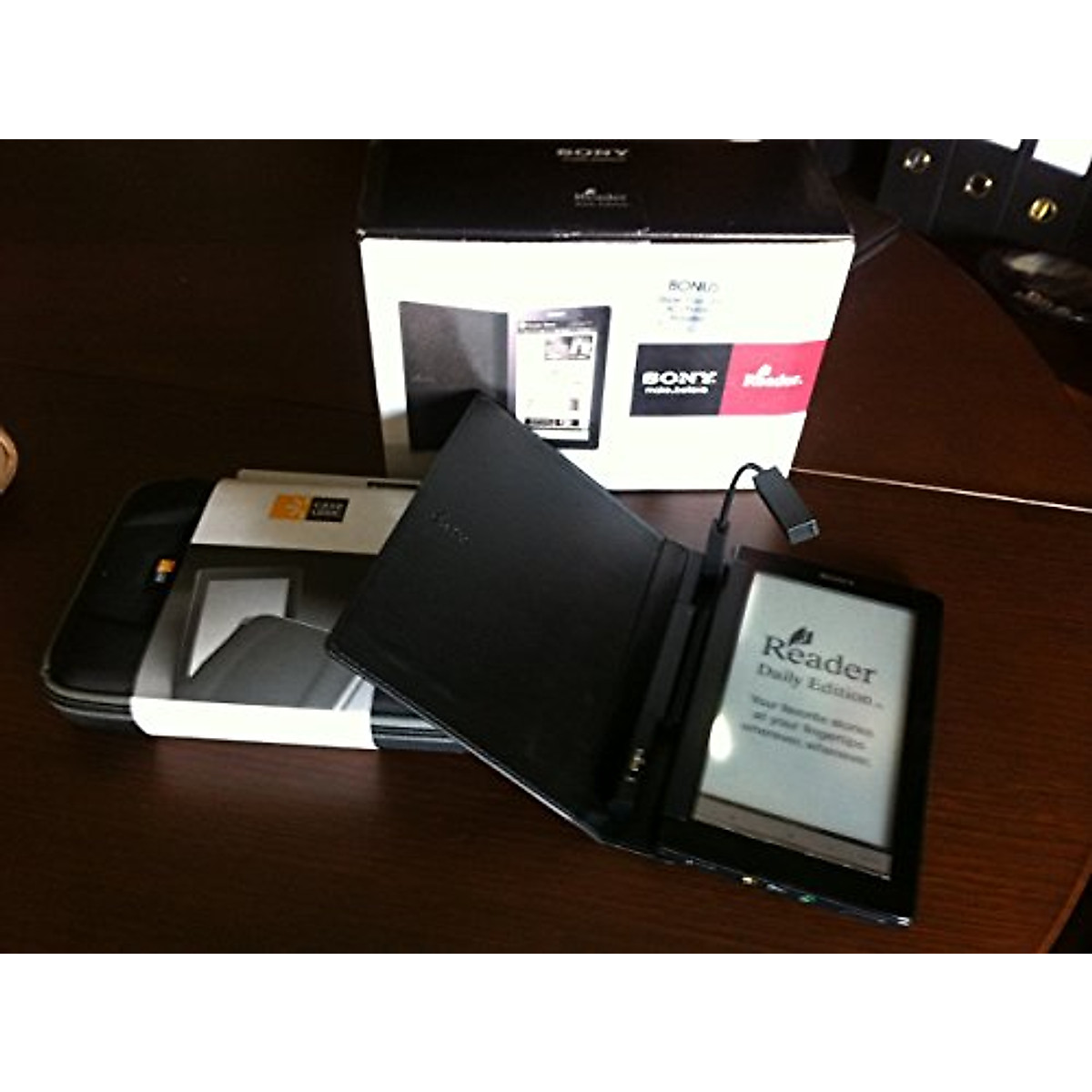 Sony PRS900BCKIT Reader Daily Edition (Black)
