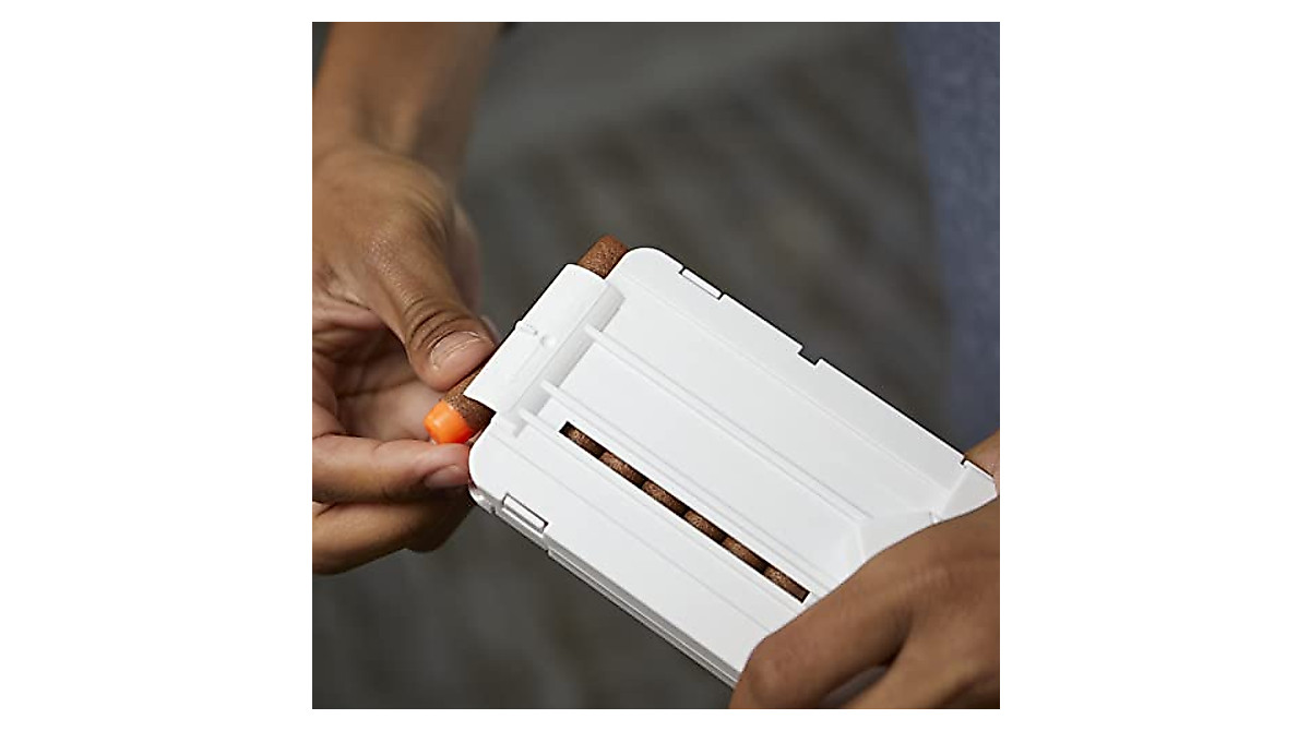 NERF Minecraft Sabrewing Motorized Blaster Bow - 8 Darts