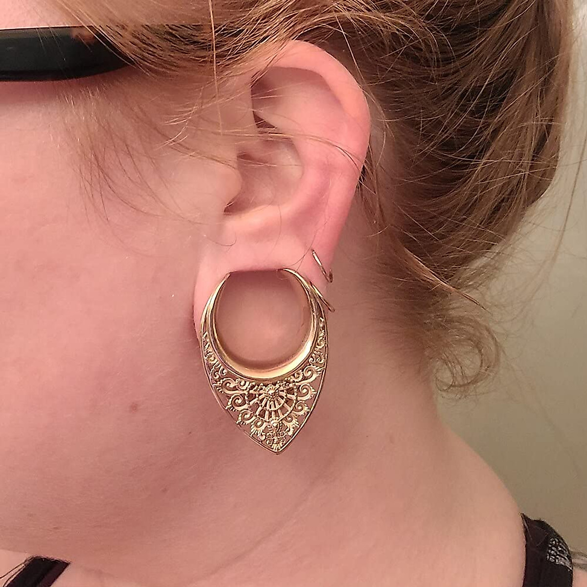 LADEMAYH 2Pcs 1/2 inch Gauges for Ears, Elegant Rose Gold 12mm Gauges for Ears, Hollow Pattern 1/2 Plugs Tunnels Guages for Women, Surgical Steel Saddle Gauge Earrings