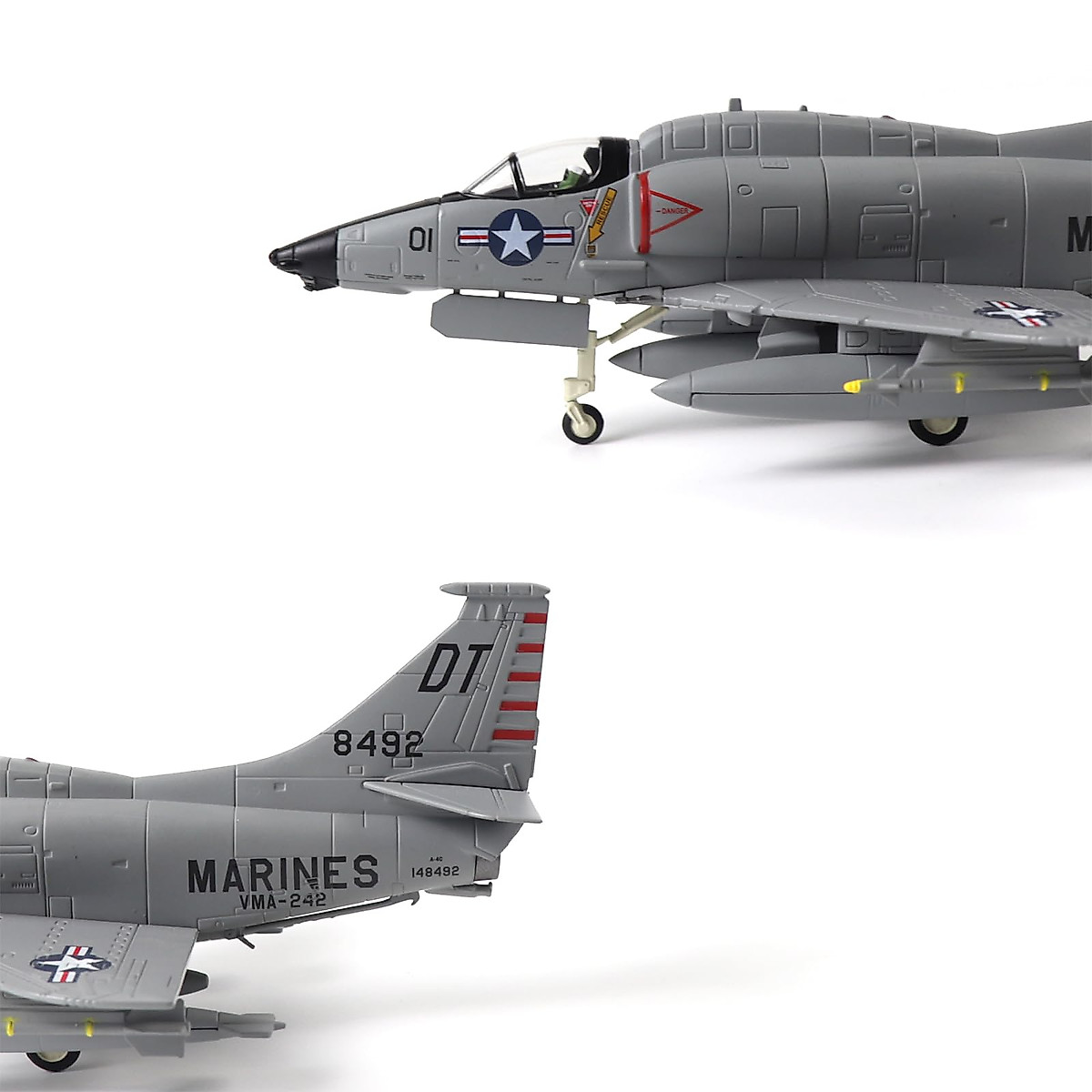 NUOTIE 1/72 A-4 Skyhawk Attack Pre-Build Diecast Metal Aircraft Model Kits U.S. Marine Corps Replica Military for Display Collection or Gift（VMA-242 1st Maw）