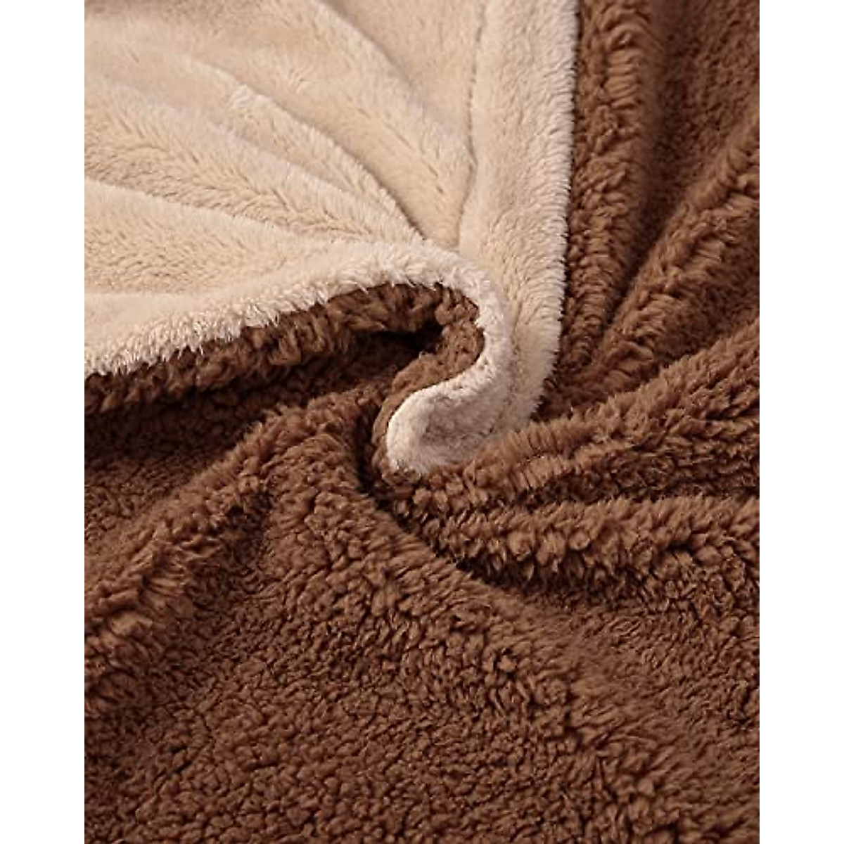 Panku Ultra-Soft Thick Micromink Sherpa Blanket Throw for Couch, Reversible Fuzzy Warm Throw Blanket All Season for Men Women Gifts (50X60 Beige and Camel)