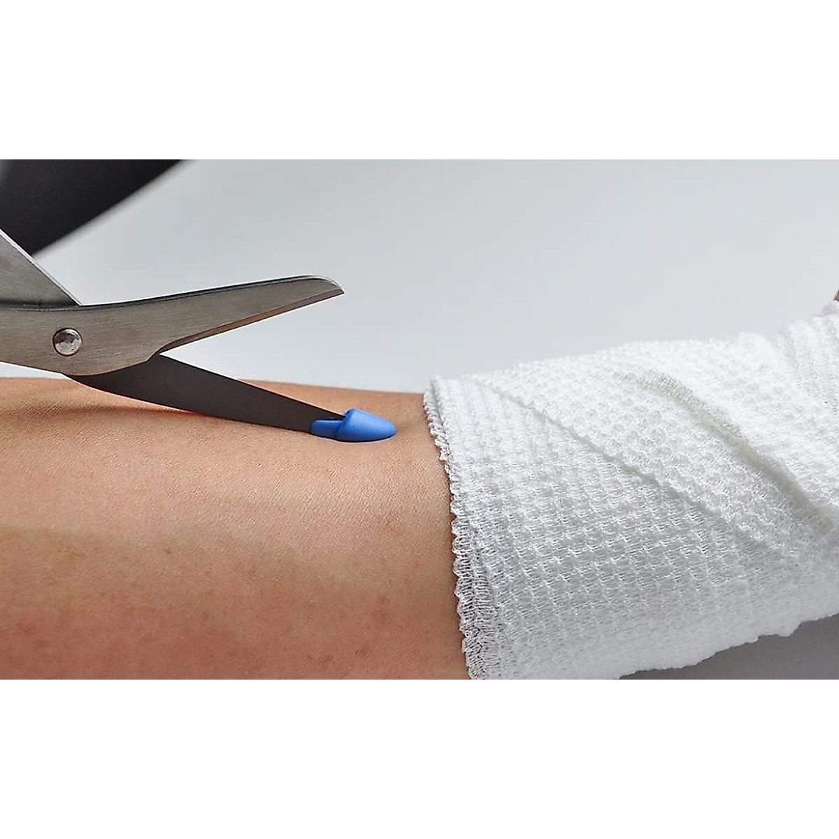 CANARY Safety Bandage Scissors for Nurses and Veterinary, Made in JAPAN, Medical Trauma Shears Non-Stick Fluorine Coating Stainless Steel Blade with Safe Blunt Tip Cover, Blue