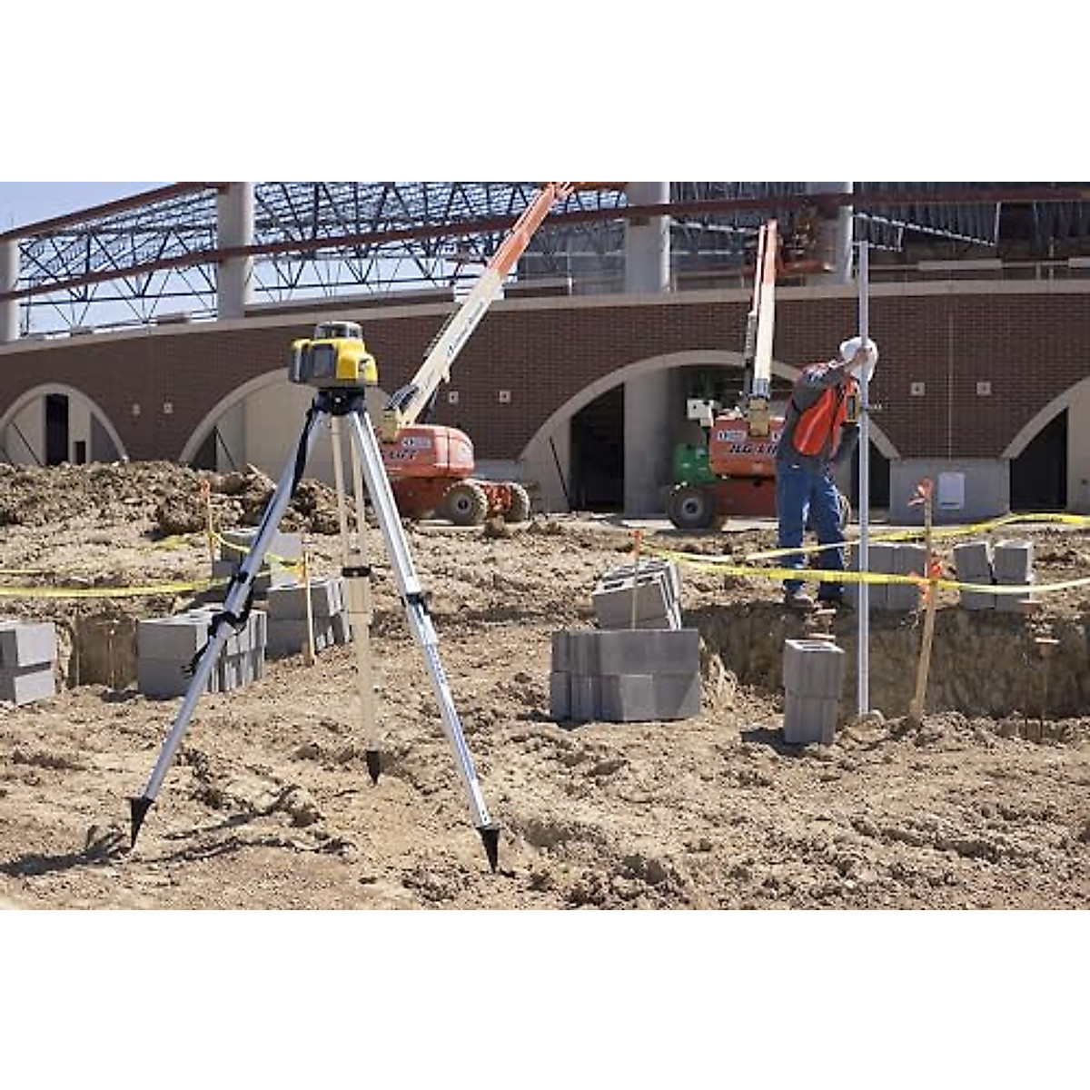 Spectra Precision LL300N-3 Laser Level, Self Leveling Kit with HL450 Receiver, Clamp, 4.7 Meter Grade Rod / Metric and Tripod , Black