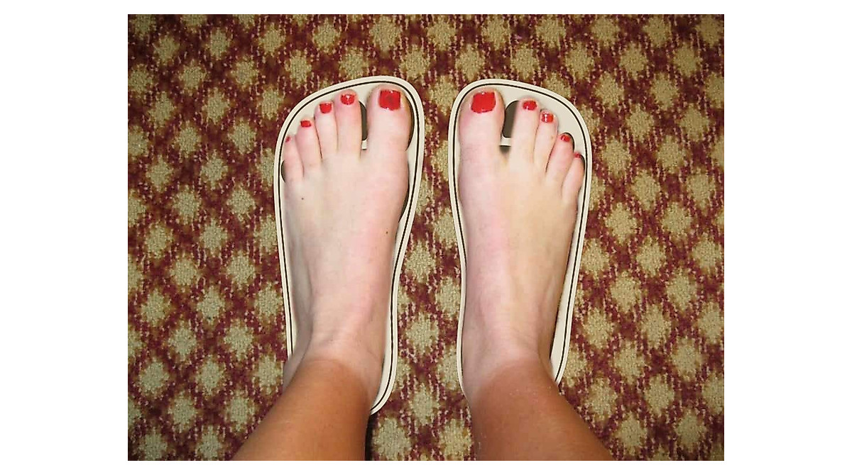 Disposable Spray Tanning Feet Pads - 25 Pairs for Protection