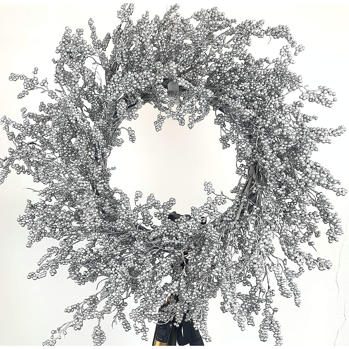 26 Inch Winter Front Door Wreath Silver Berry Wreath Winter Christmas Wreath with Silver Metallic Berry on Farmhouse Grapevine for Festival Celebration Front Door Wall Window Decoration Home Décor