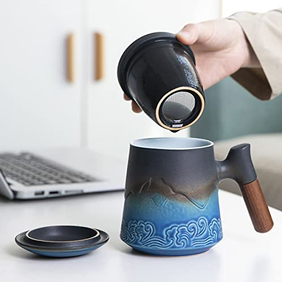 MAXJOY Tea Cup with Infuser and Lid,15.2 OZ Large Loose Leaf Tea Cup,Ceramic Tea Steeping Mug with Rosewood Handle,Black & Blue