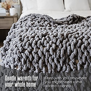 Houseables Chunky Knit Blanket, Crochet Throw, Big Yarn Blankets, 50x60 Inch, Grey, Soft, Large, Chenille, Thick Hand Knitted Cable Throws, Braided, Knotted, Woven, Handmade Knot for Couch, Bed