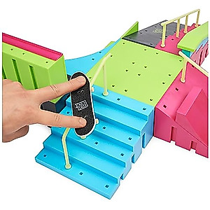 Tech Deck, Neon Mega Park X-Connect Creator, Customizable Glow-in-The-Dark Ramp Set with 2 Blind Skateboard Fingerboards, 90+ Pieces, Gift for Ages 6+