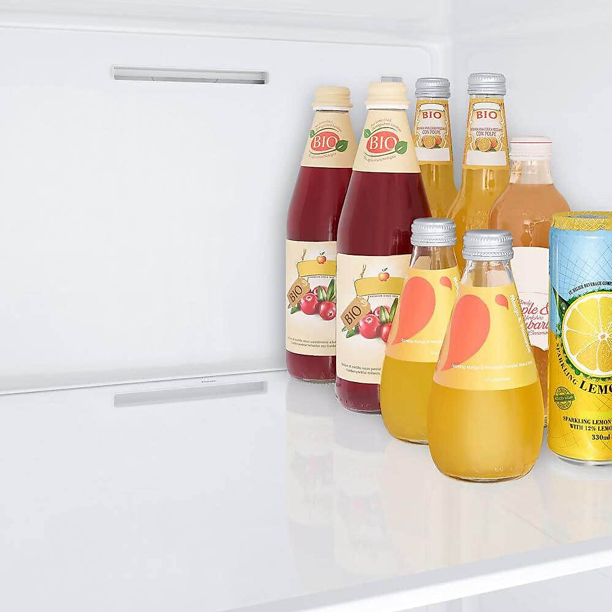 SAMSUNG RS27T5561SR 26.7 Cu. Ft. Side-by-Side Refrigerator with 21.5 inch Touch-Screen Family Hub