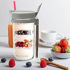 RWUDV Overnight Oats Jars with Spoon and Lid Set of 2, Airtight Oatmeal Container with Measurement Marks Mason Jars with Lid for Cereal on the Go Container for Milk Fruit Vegetable Salad Yogurt