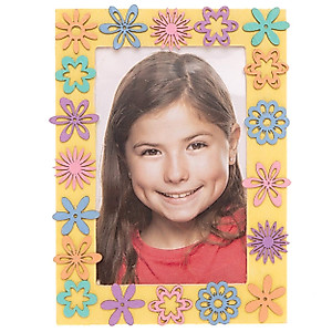 Baker Ross AT474 Flower Mini Wooden Shapes - Pack of 45, Woodcrafts for Kids to Design, Paint, Decorate and Then Use