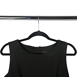 Simplify 10 Super Slim Velvet Huggable Hangers in Black