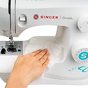 SINGER Shine Sewing Machine Cleaning Wipes