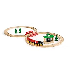 BRIO World - 33028 Classic Figure 8 Set - 22 Piece Wooden Toy Train Set with Accessories and Tracks | Enhances Creativity | Compatible Toys | FSC-Certified Wood | Perfect for Kids Age 2+