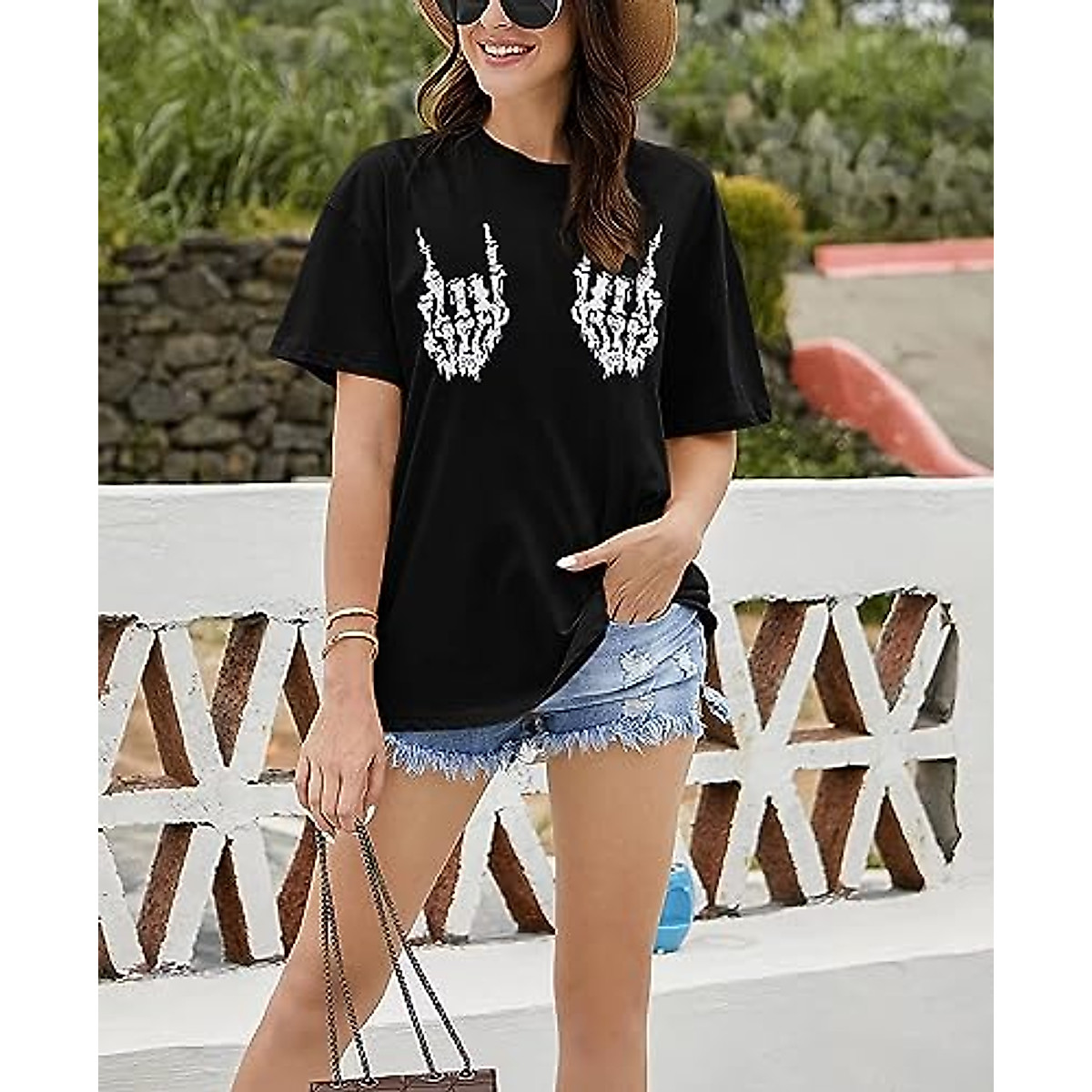 Skeleton Hand Oversized Tee Women Halloween Punk Rock Shirt Music Lover Rock N Roll Shirts Short Sleeve T Shirt Black