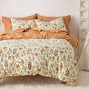 Wake In Cloud - Floral Comforter Set, Botanical Flower Cottagecore Shabby Chic Aesthetic for Women Teen Girls, Soft Lightweight Dorm Bedding, 3 Pieces, Orange Cream, Full Size